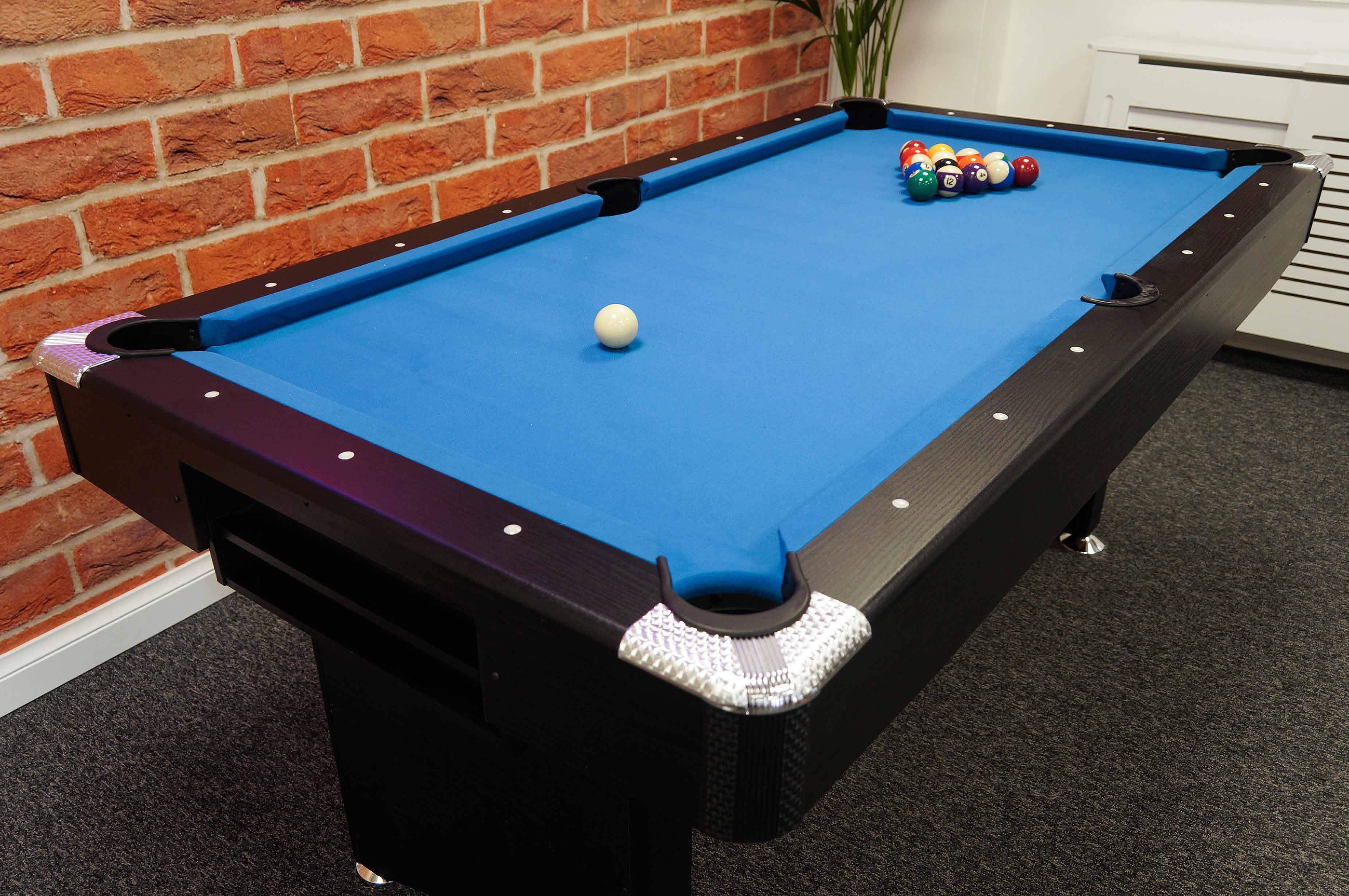 Signature Stewart Folding Leg Pool Table – Man Cave Geek