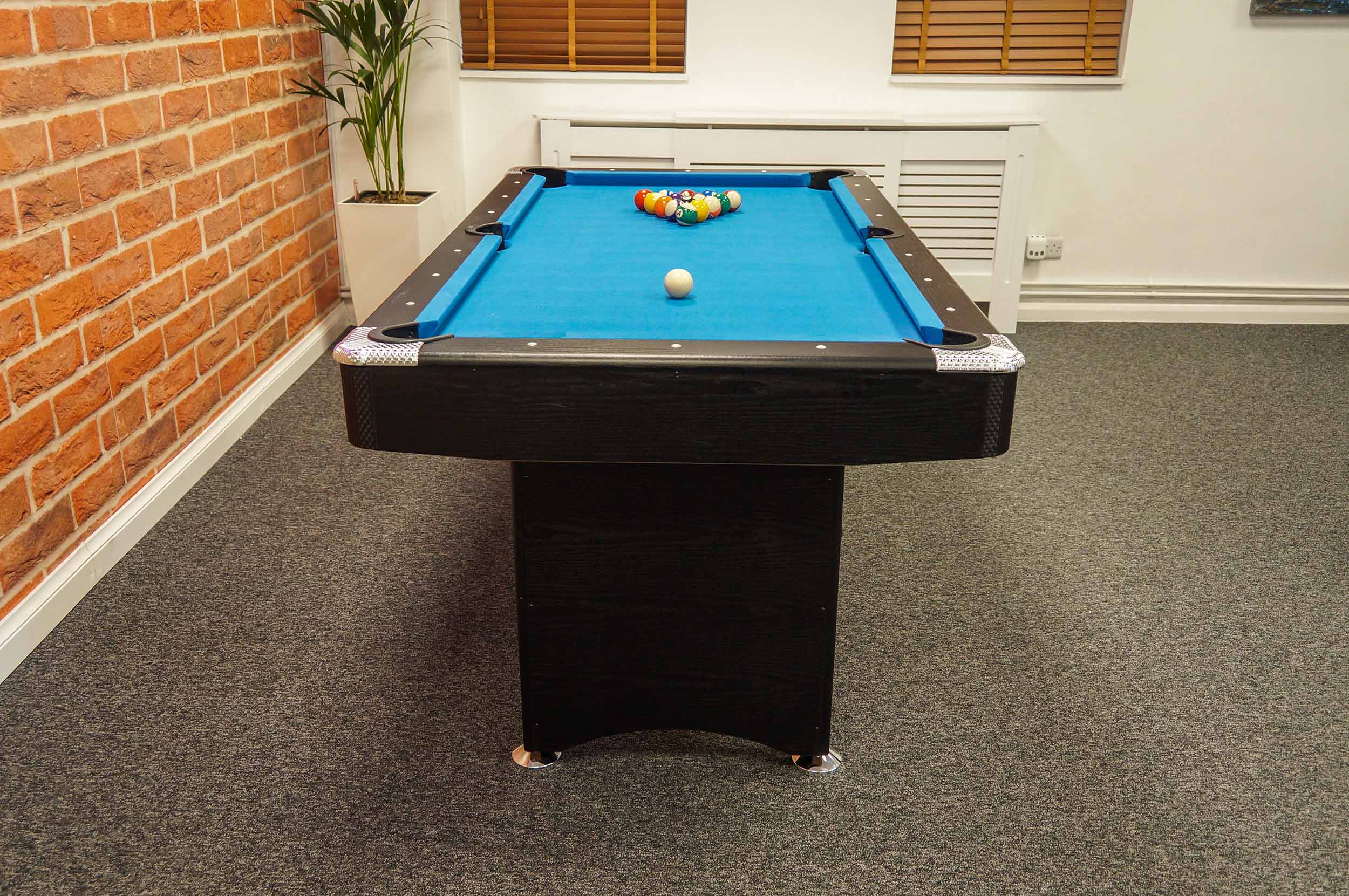 Signature Stewart Folding Leg Pool Table – Man Cave Geek